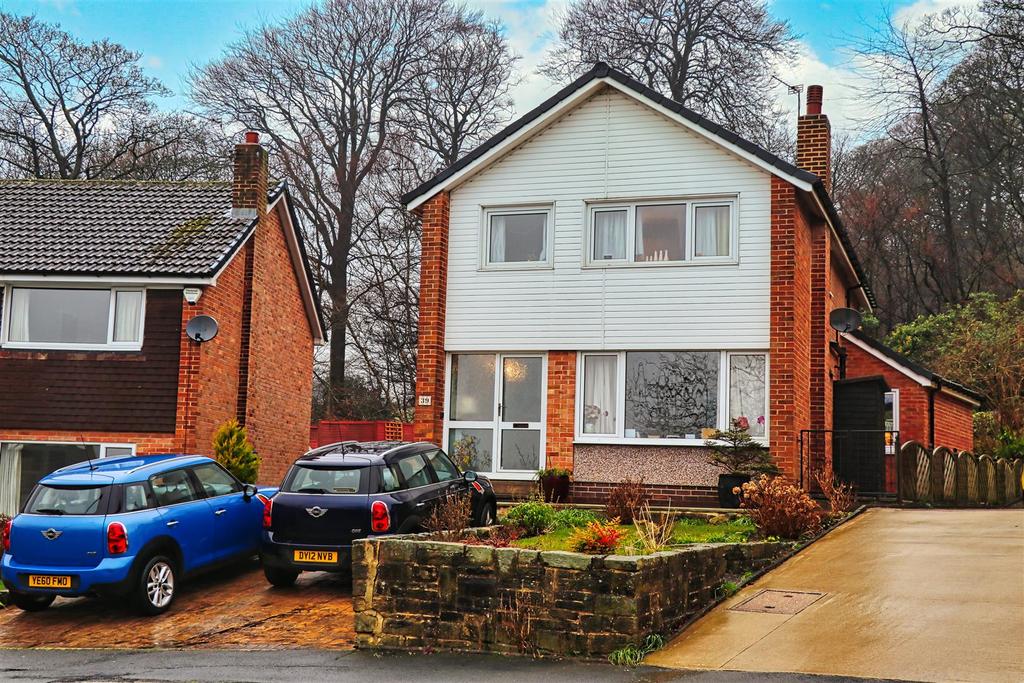 West End Drive, Horsforth 4 bed detached house - £600,000