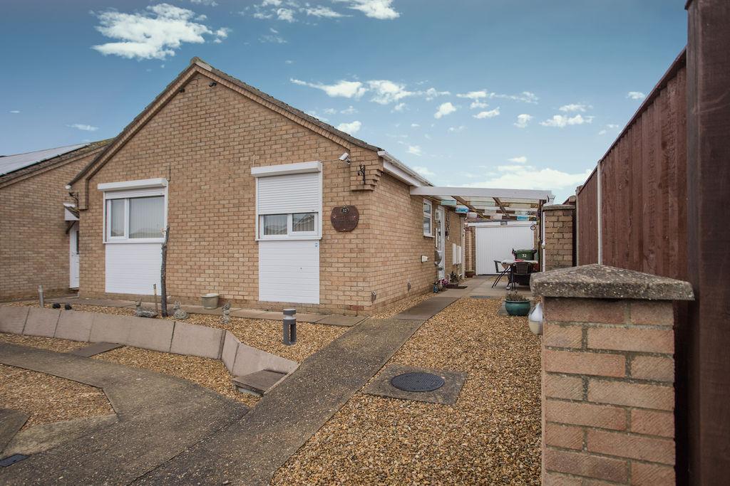 Priors Road, Whittlesey, PE7 2 bed bungalow - £280,000