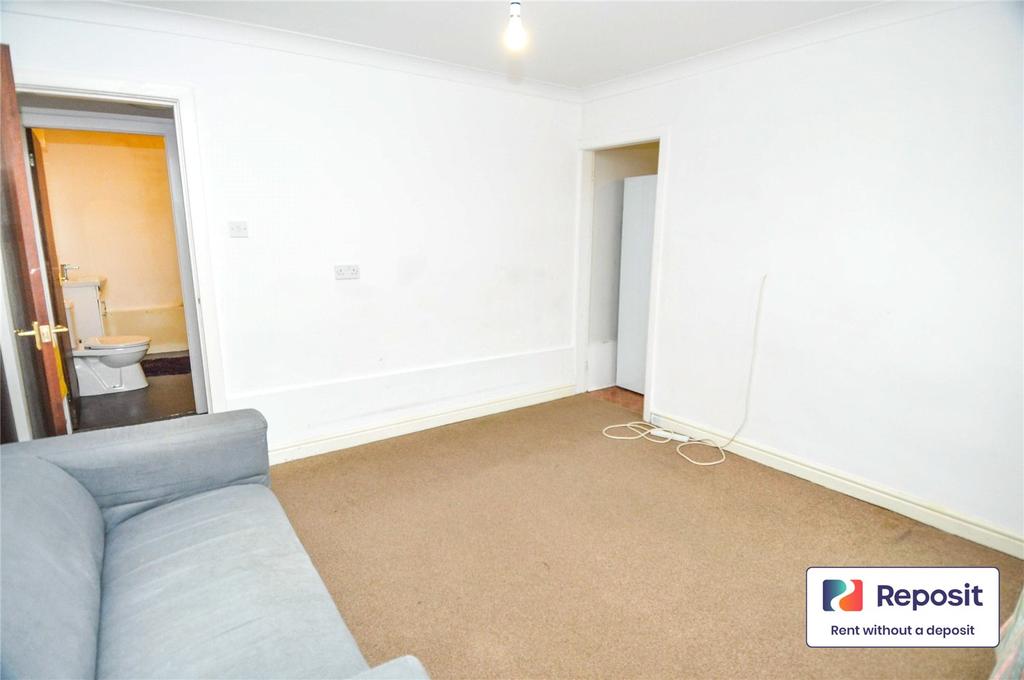 Slade Lane, Manchester, M19 1 bed apartment - £625 pcm (£144 pw)
