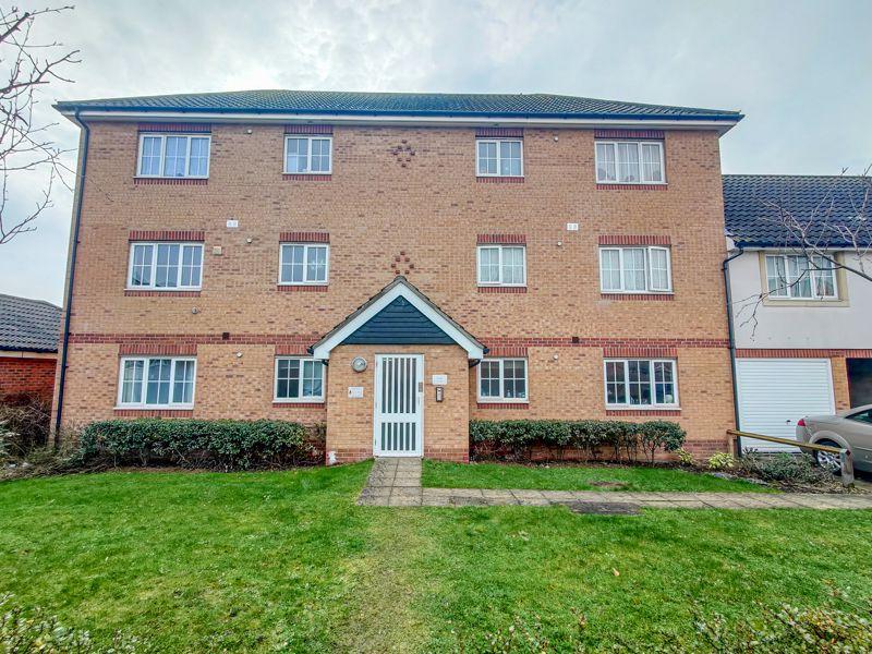 Waterside Close, Central Thamesmead 1 bed flat - £210,000