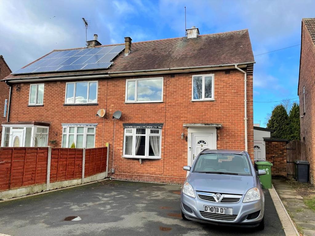 Carisbrooke Road, Bushbury, WV10 3 bed semi-detached house - £800 pcm ...