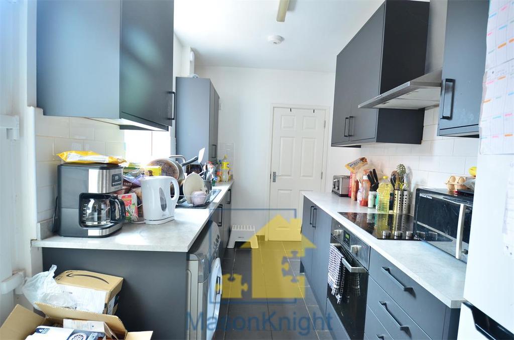STUDENT PROPERTY MILNER ROAD Selly Oak, Birmingham, B29 7RL 4 bed semi ...