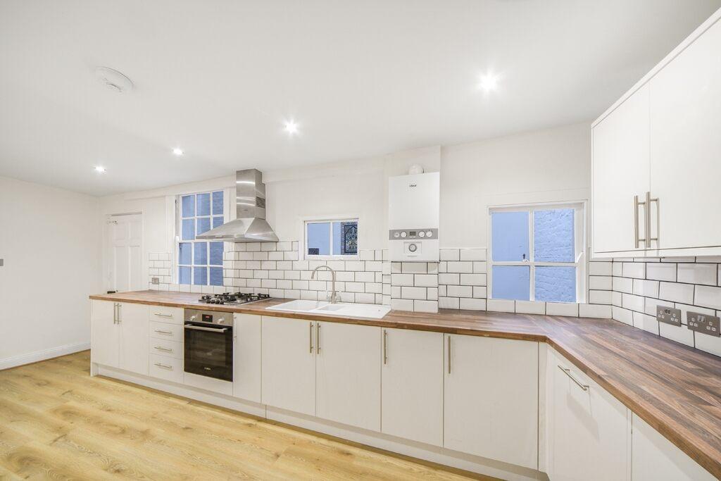 King William Walk London SE10 4 bed terraced house - £3,100 pcm (£715 pw)