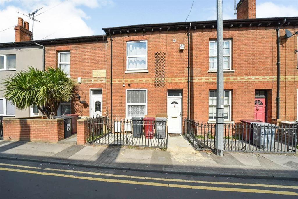 Upper Crown Street, Reading, RG1 1 bed in a flat share - £600 pcm (£138 pw)