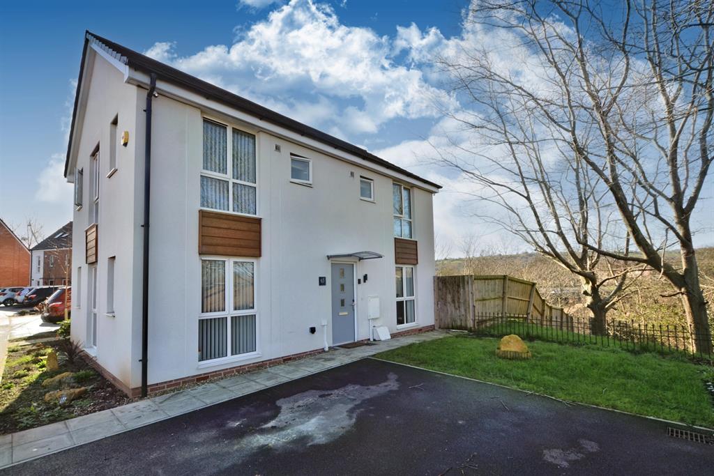 Kenney Street, Bristol, BS13 7BF 3 bed detached house - £350,000