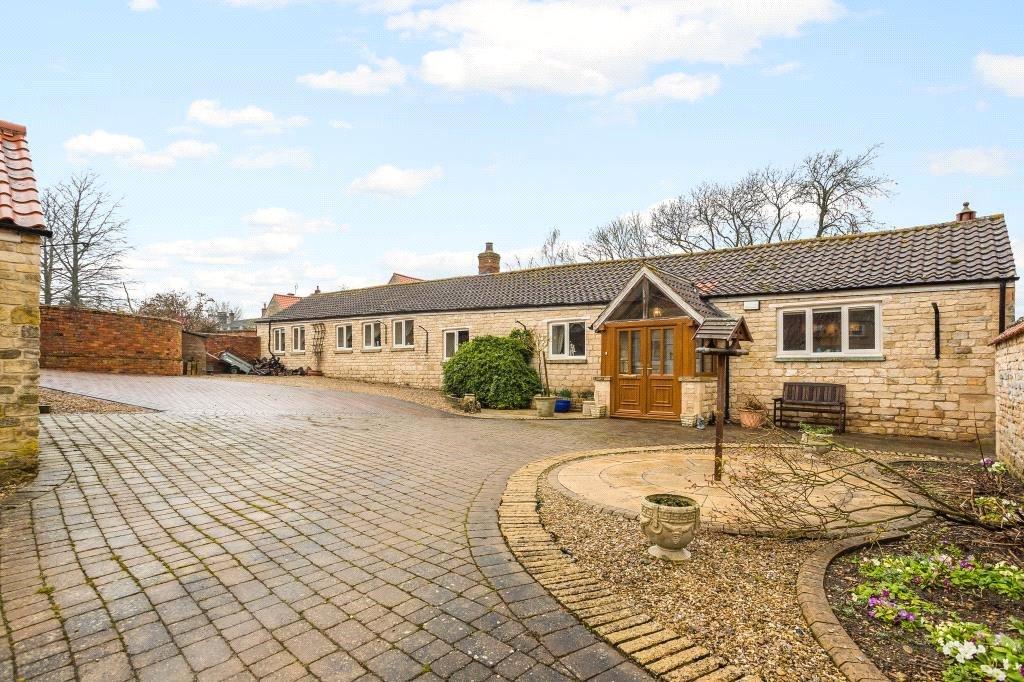 Swinstead Road, Irnham, Grantham... 3 bed bungalow - £595,000