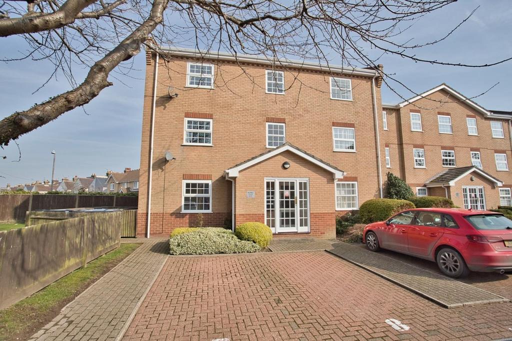 Maxwell Place, Deal 1 bed flat - £150,000