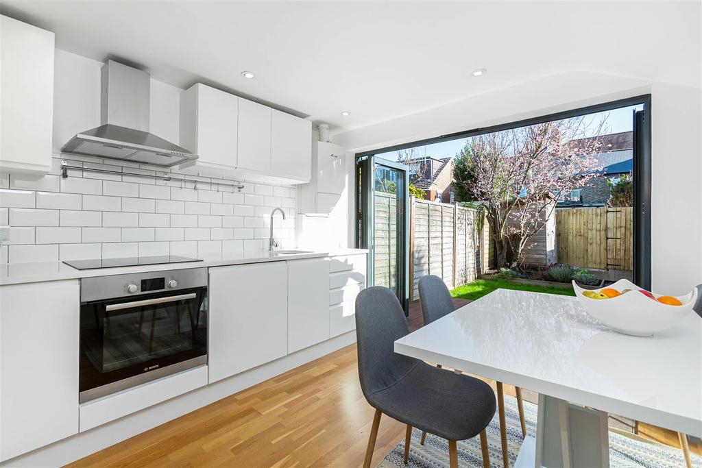 Stanley Road, East Sheen, SW14 2 bed cottage - £725,000