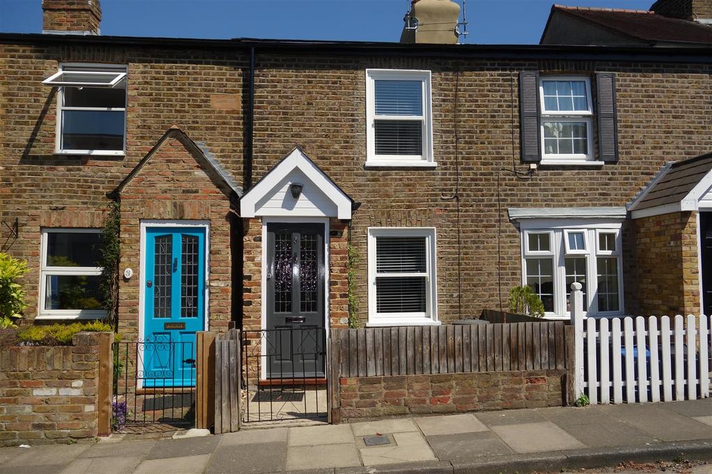 Stanley Road, East Sheen, SW14 2 bed cottage - £725,000