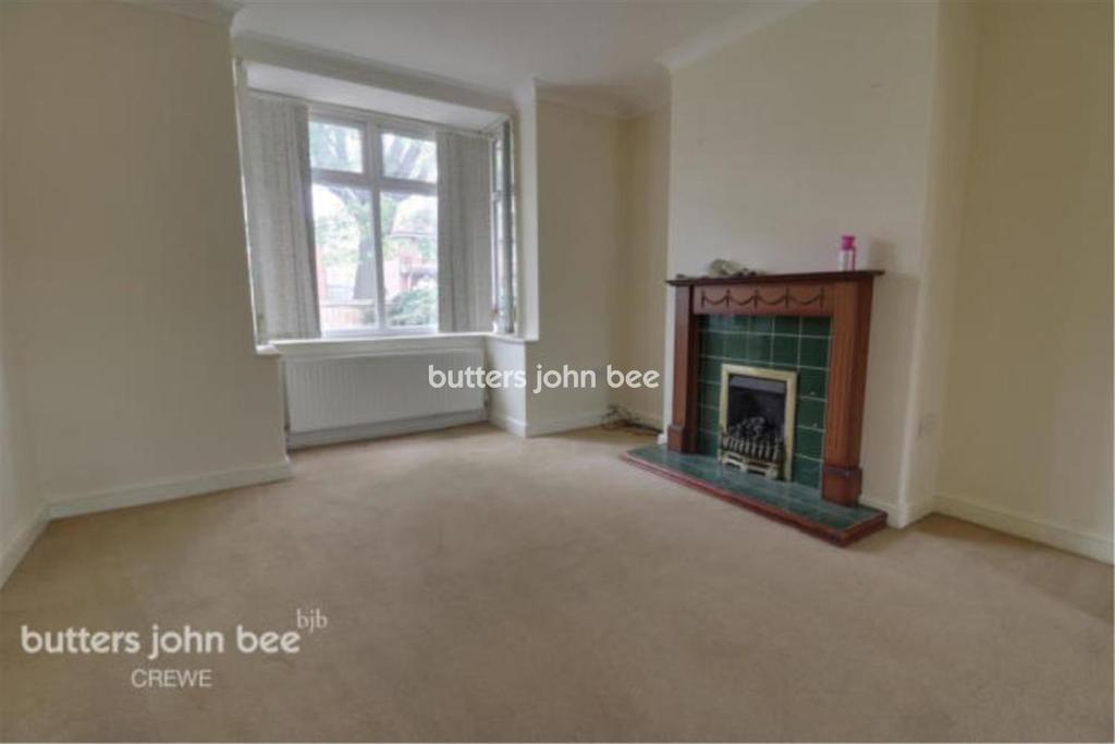 Manor Way, Crewe 3 bed semi-detached house - £850 pcm (£196 pw)