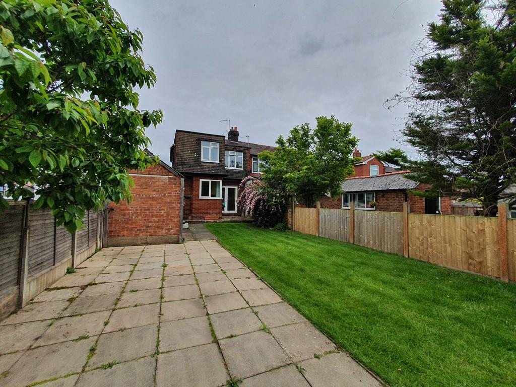 Townfield Lane, Barnton, Northwich 4 bed semi-detached house - £240,000