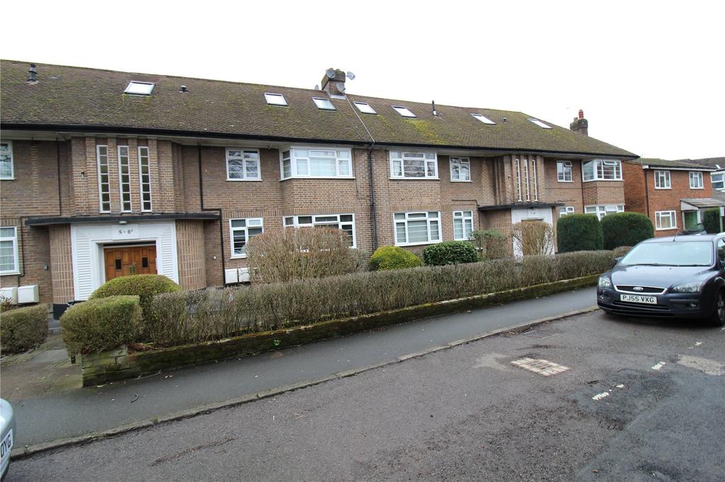 Heronsgate, Edgware, Middx, HA8 2 bed apartment - £1,395 pcm (£322 pw)