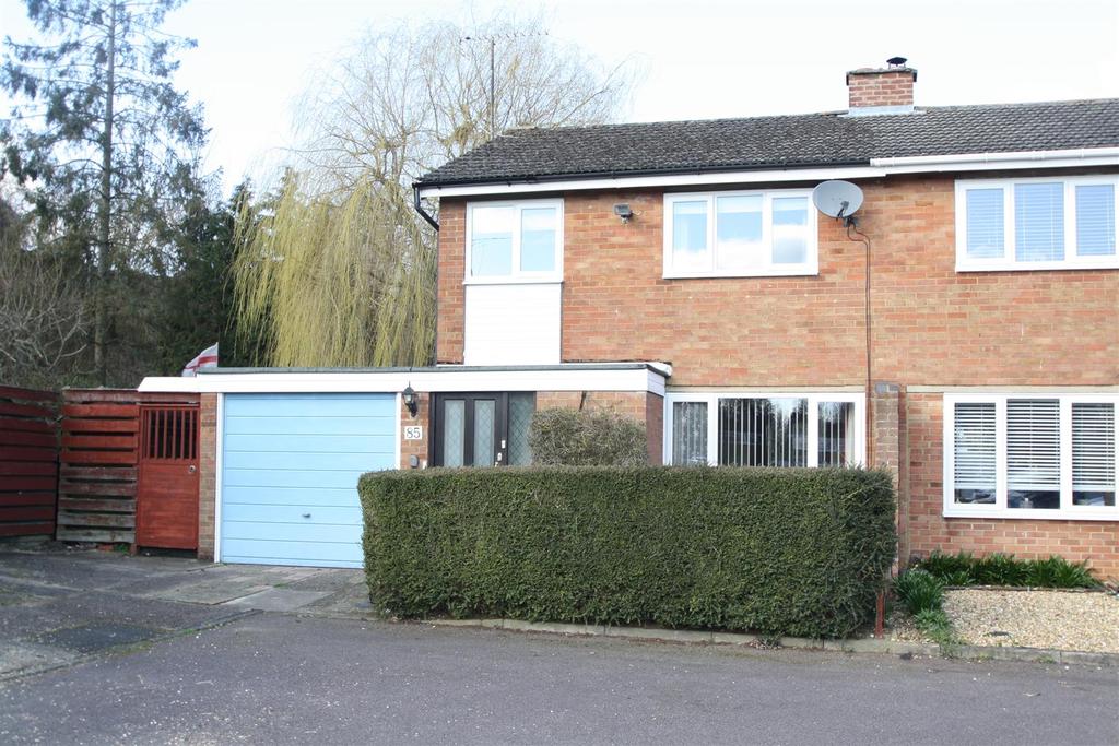 Baccara Grove Bletchley Milton Keynes 3 Bed Semi Detached House £