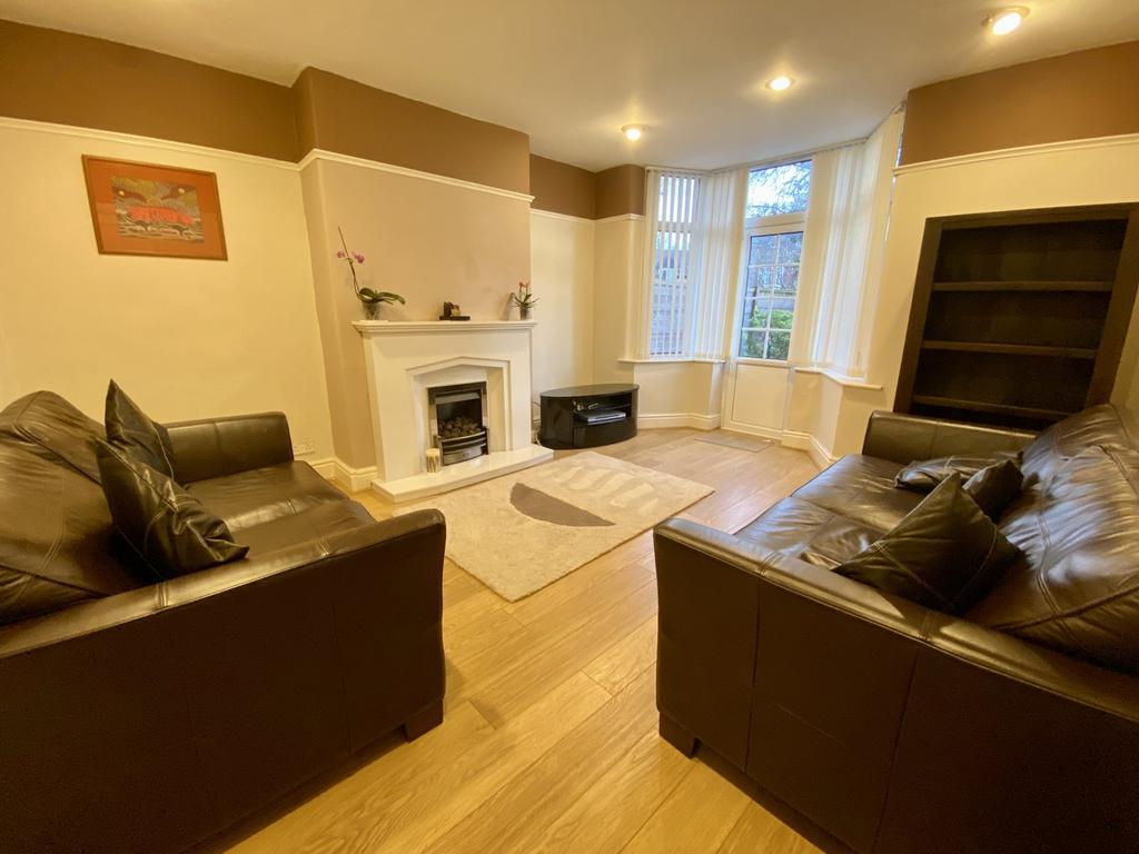 Fog Lane, Didsbury, Manchester, M20 3 bed semi-detached house - £1,350 ...