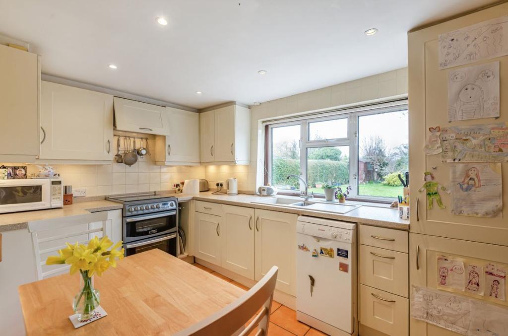 Hall End Road Wootton Bedford 4 Bed End Of Terrace House £500 000
