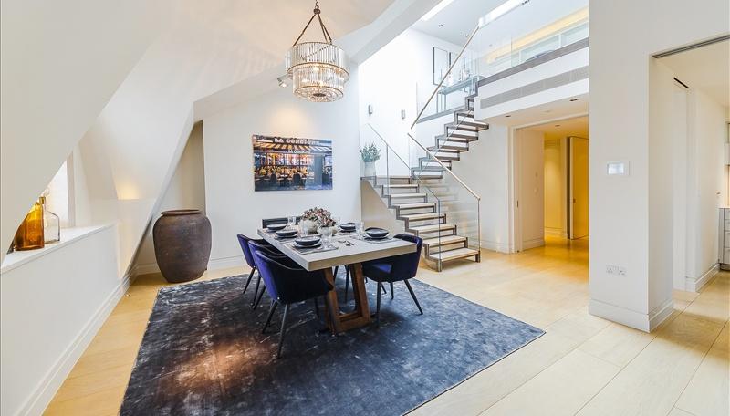 Mayfair W1 London 2 bed triplex - £27,300 pcm (£6,300 pw)