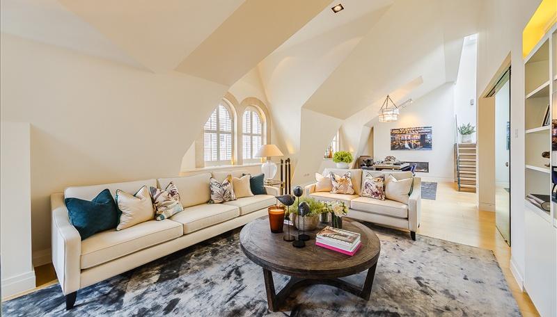 Mayfair W1 London 2 bed triplex - £27,300 pcm (£6,300 pw)