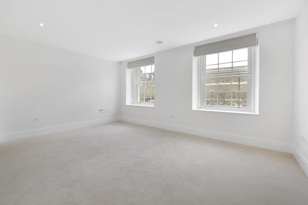 Cavalry Square Chelsea SW3 1 bed flat - £3,358 pcm (£775 pw)