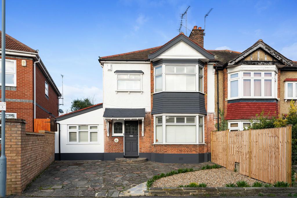 Charnwood Drive, South Woodford 4 bed semi-detached house - £925,000