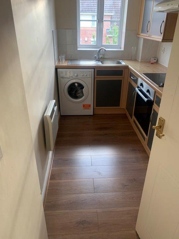 Scholars Walk, Langley, SL3 2 bed flat - £310,000