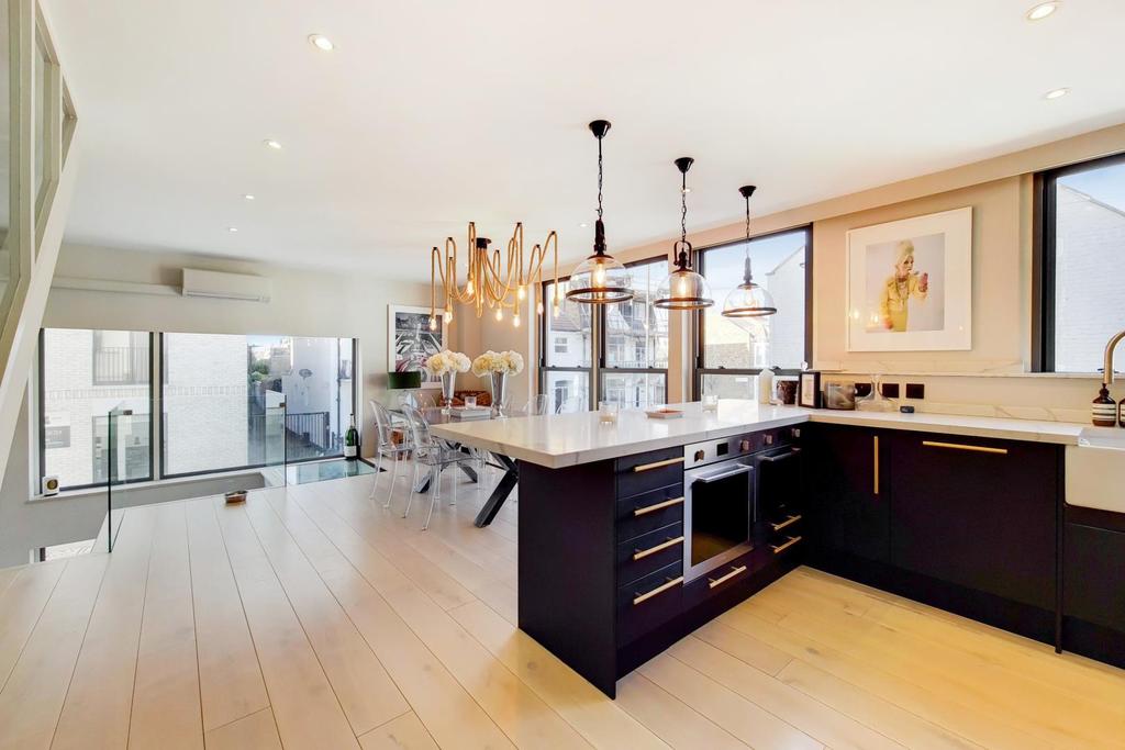 Bishops Road, Fulham, London 3 bed house - £1,500,000