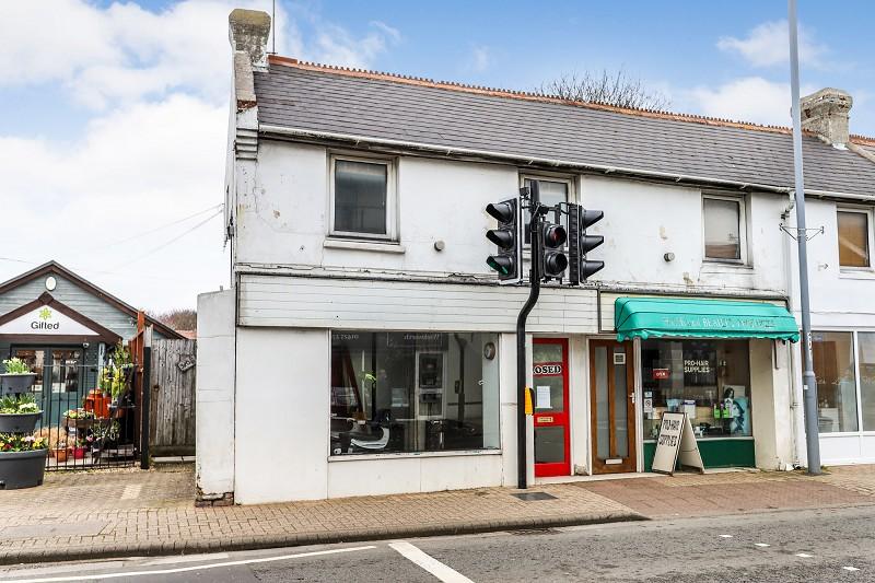 Lymington Road, Highcliffe, Dorset.... Shop - £479 pcm (£111 pw)