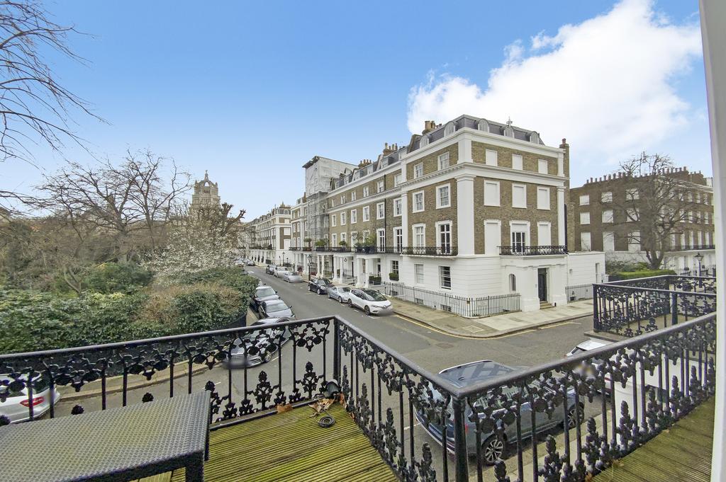 Thurloe Square, London SW7 1 bed apartment - £2,708 pcm (£625 pw)