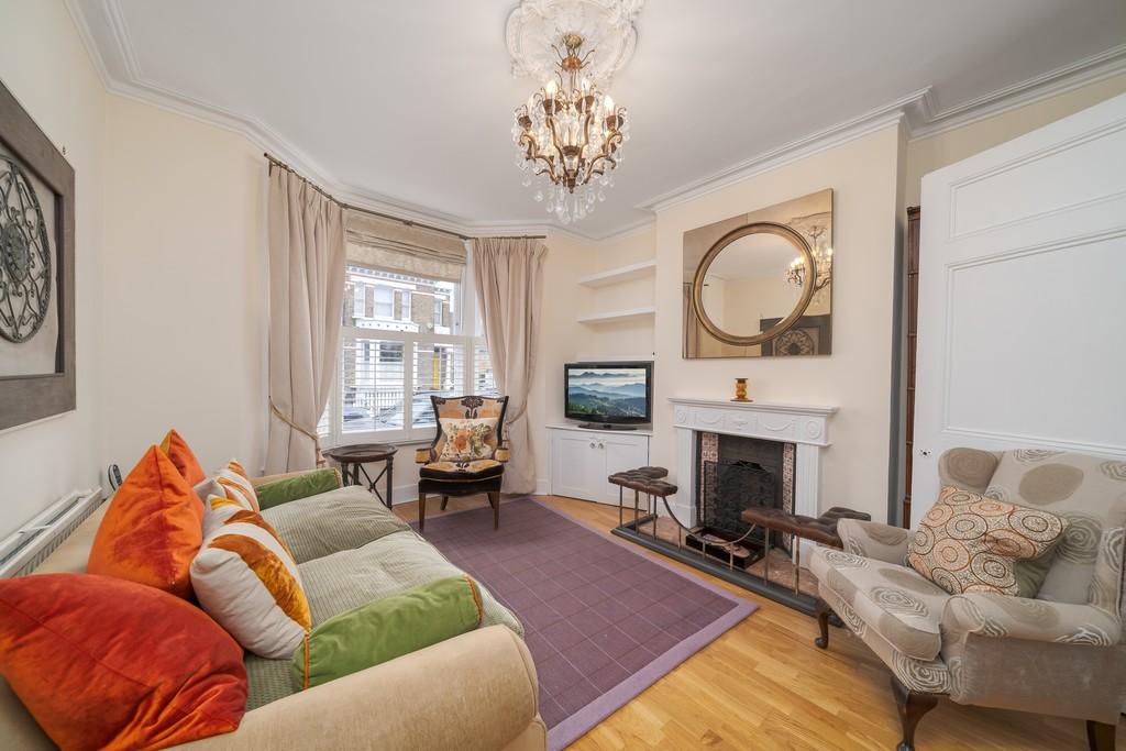 Burnaby Street, Chelsea 3 bed terraced house - £7,250 pcm (£1,673 pw)