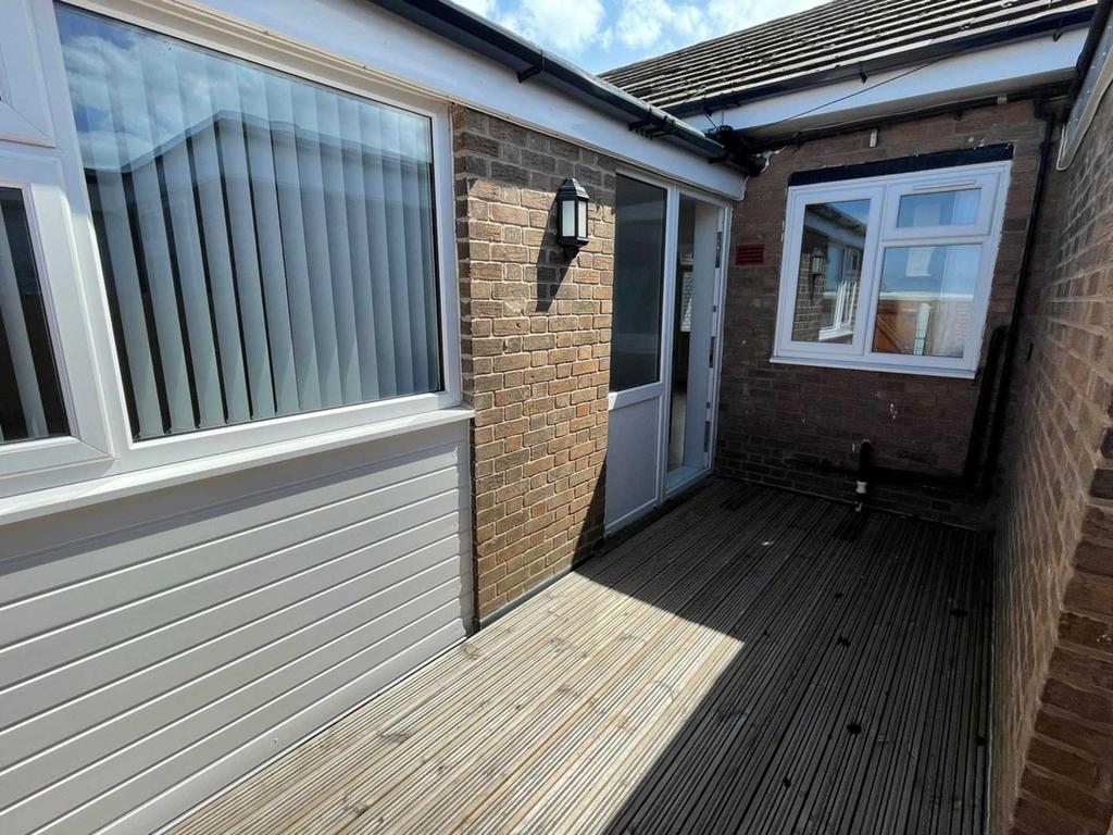 Central Square, Maghull 2 bed apartment - £650 pcm (£150 pw)