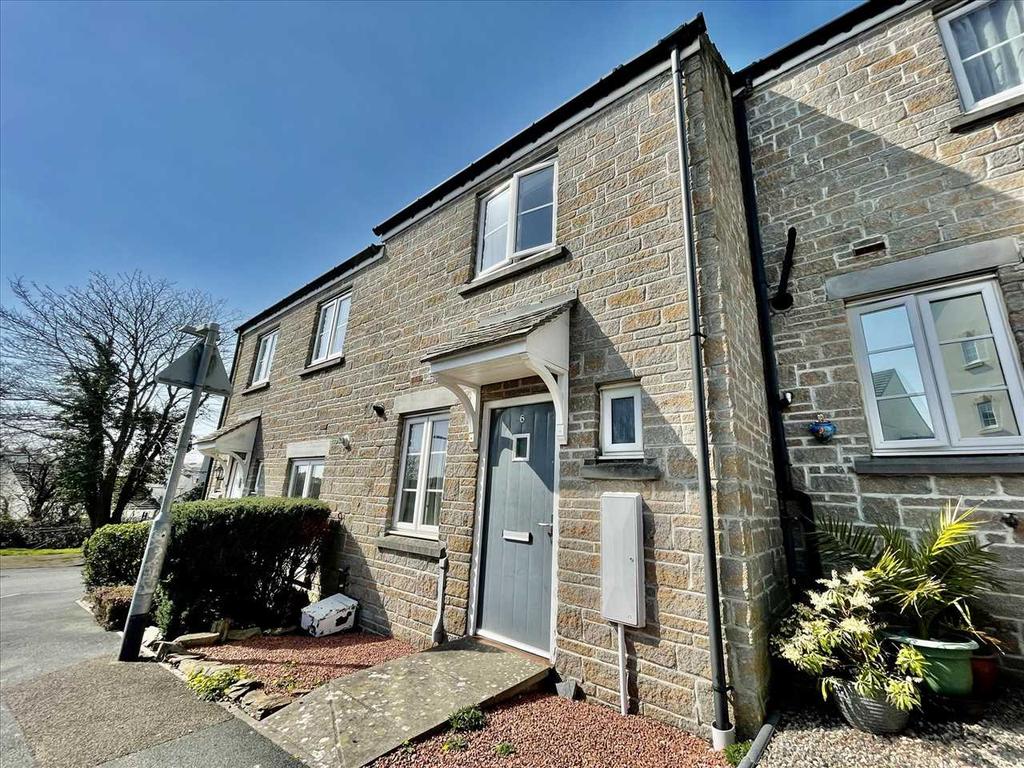 Meadow Drive, Pillmere, Saltash, Saltash 2 bed house - £850 pcm (£196 pw)