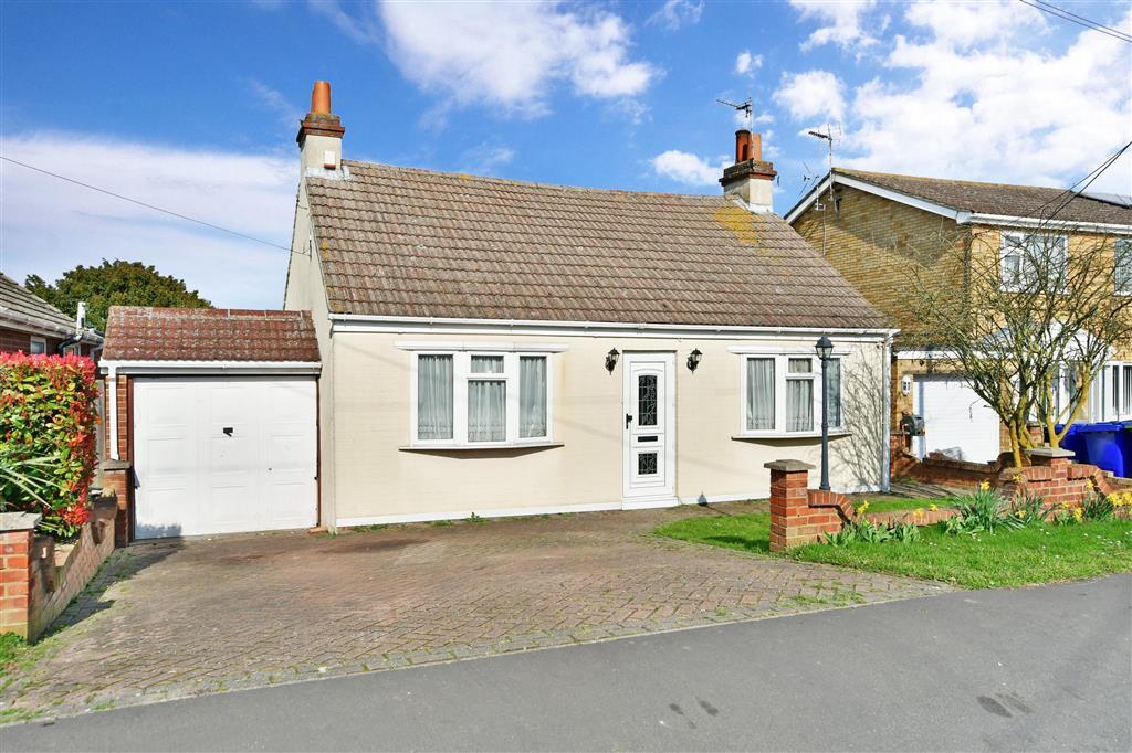 Summerville Avenue, Minster On Sea... 2 bed detached bungalow - £325,000