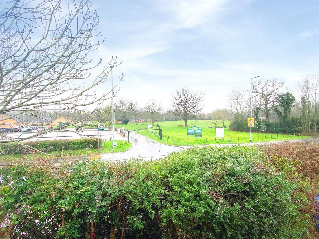 Brittain Court, Sandhurst, Berkshire... Studio - £150,000