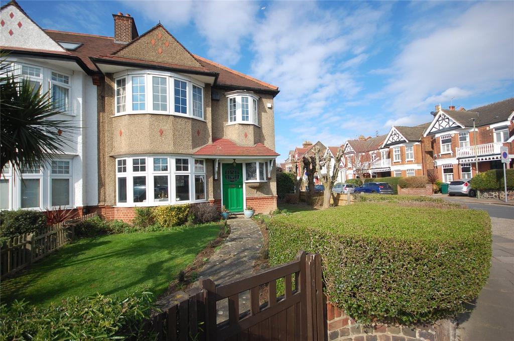 Manor View, Finchley, N3 5 bed semi-detached house - £1,250,000
