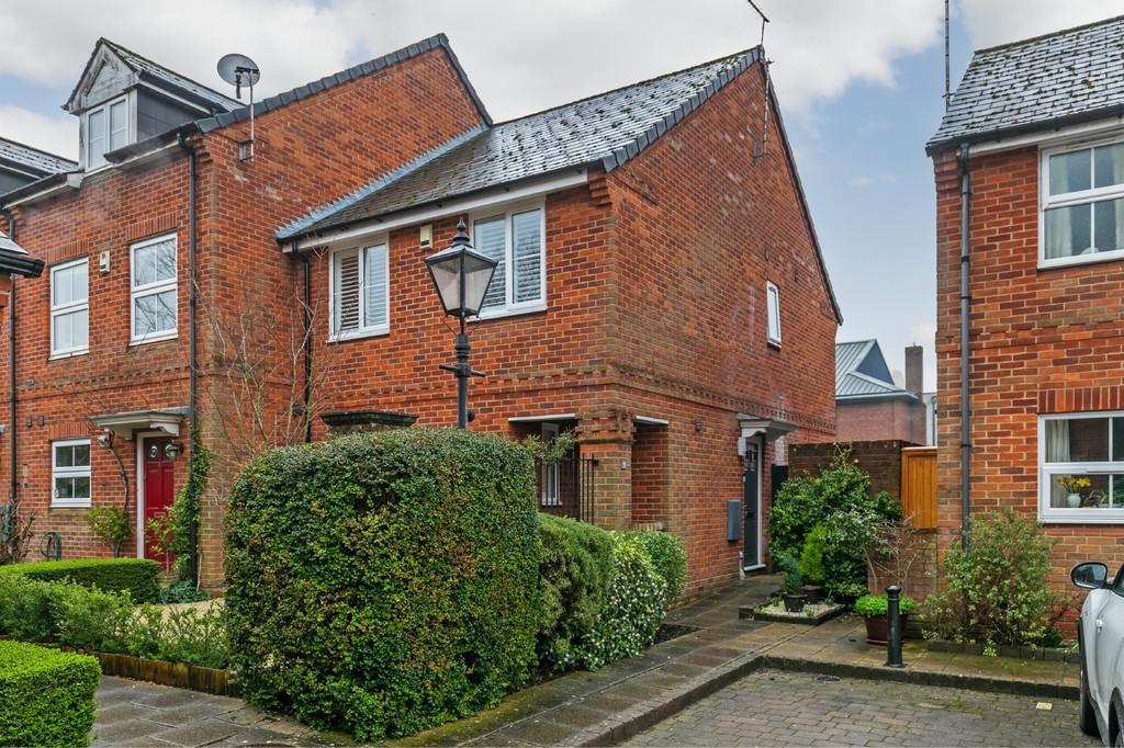Merchants Place, Upper Brook Street... 3 bed end of terrace house - £ ...