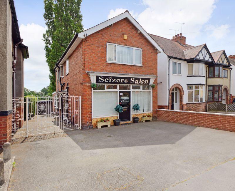 High Street Wollaston Stourbridge Dy8 3 Bed Detached House £292 000