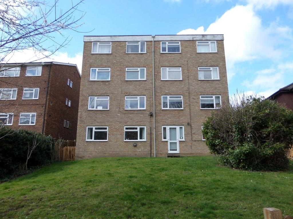 Auckland Road SE19 2EB 2 bed apartment - £370,000