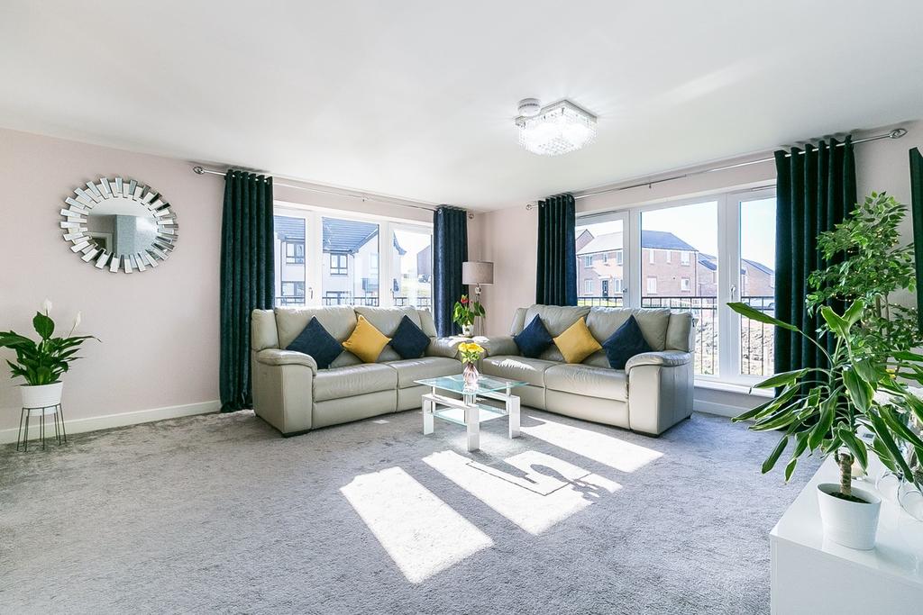 Kane Wynd, The Wisp, Edinburgh, EH16 3 bed ground floor flat - £205,000
