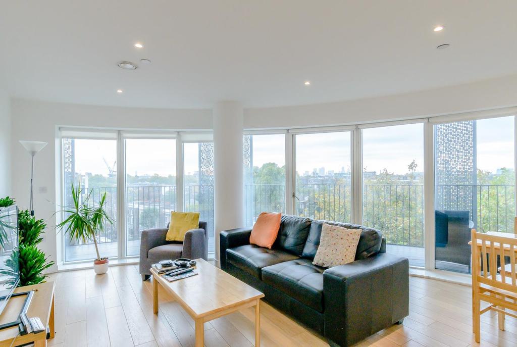Atkins Square, Hackney, London, E8 2 bed apartment - £675,000