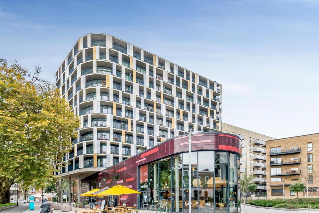 Atkins Square, Hackney, London, E8 2 bed apartment - £675,000