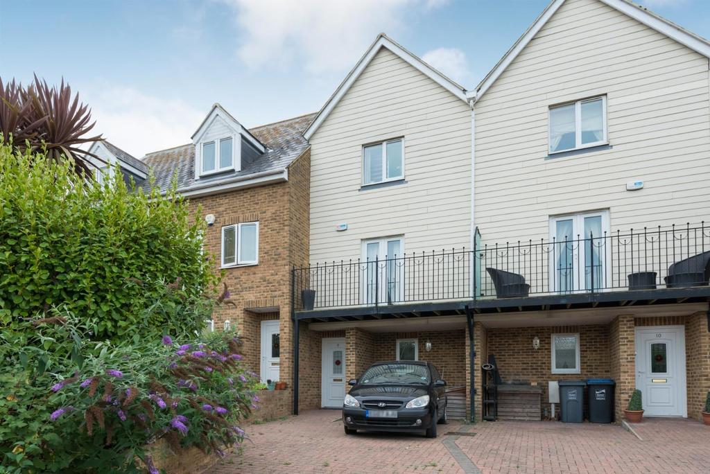 Eldon Grove, Ramsgate 3 bed terraced house - £365,000