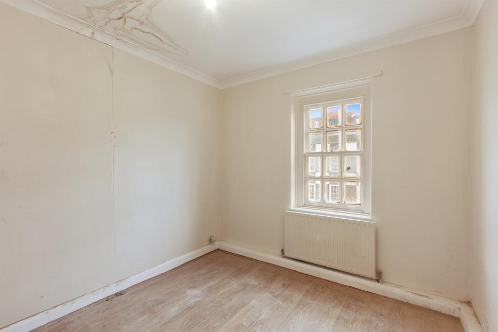 Tothill House, SW1P 1 bed apartment - £370,000