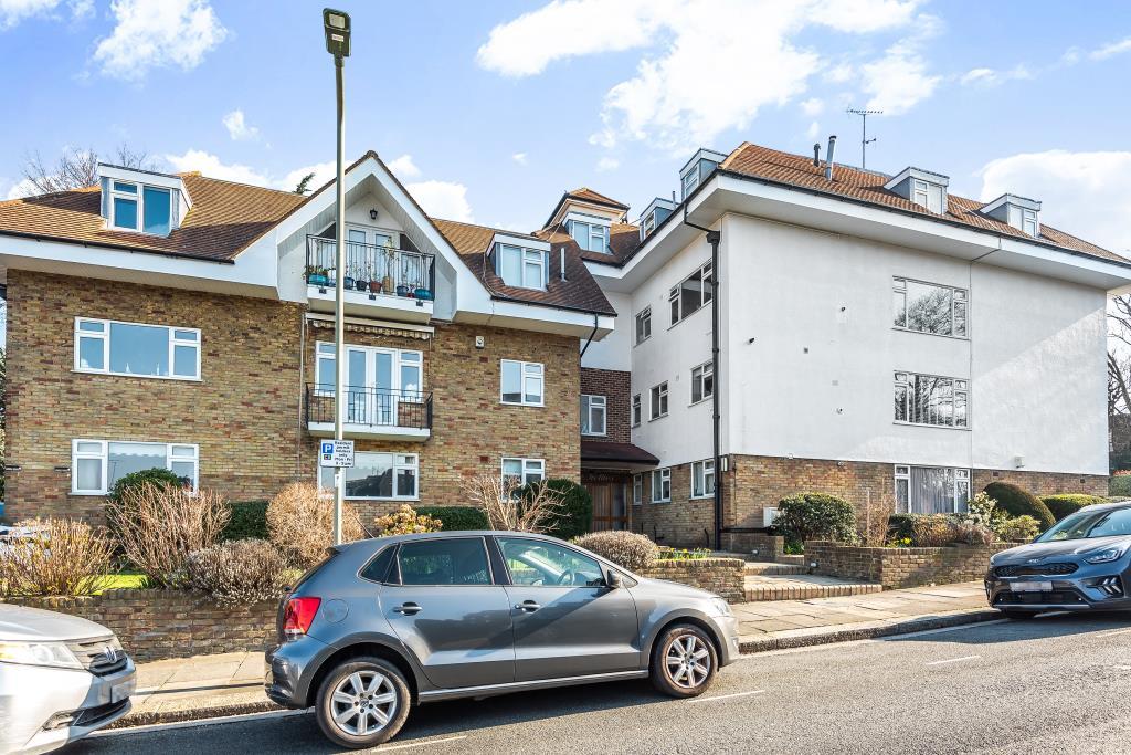 Hendon Lane, Finchley, N3 2 bed flat - £700,000