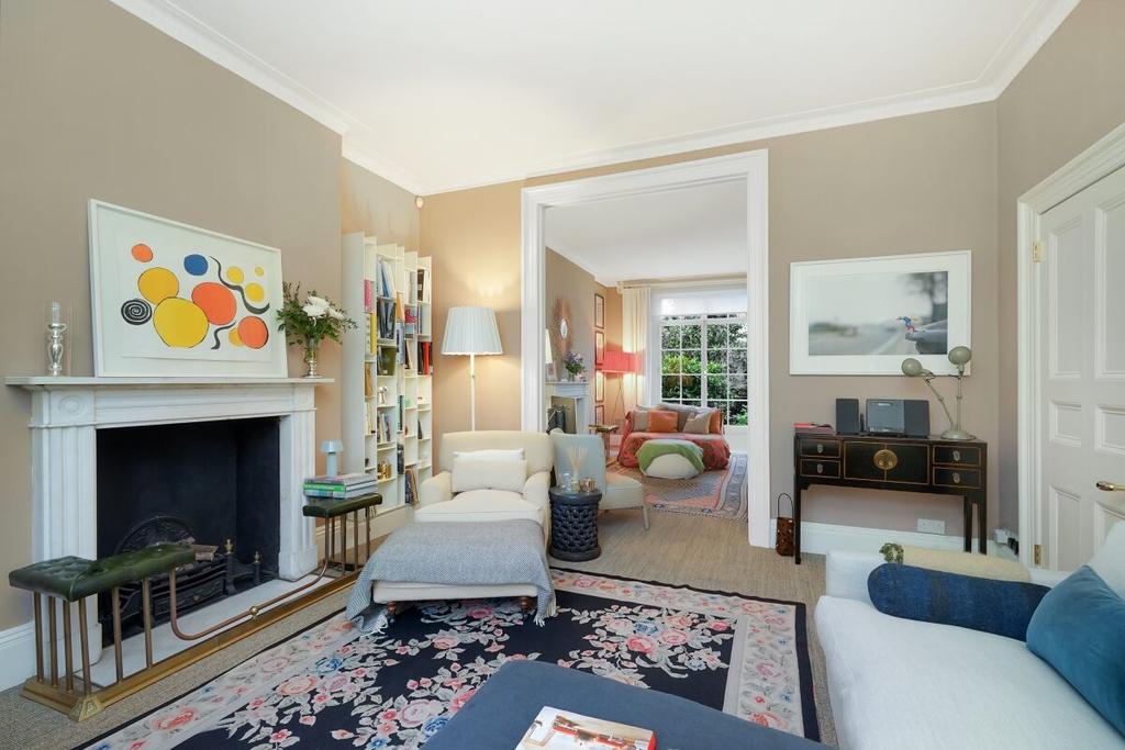 Pelham Place London SW7 3 bed terraced house - £19,500 pcm (£4,500 pw)