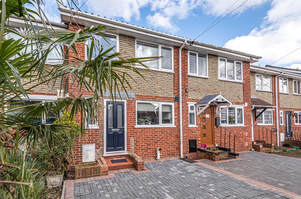 Brook Valley, Southampton, Hampshire... 3 bed terraced house - £250,000