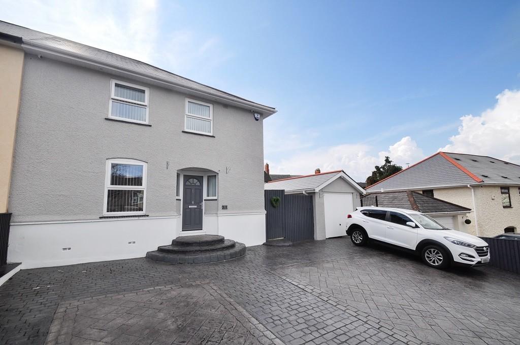 St Julians Road, Newport 4 bed semi-detached house - £310,000