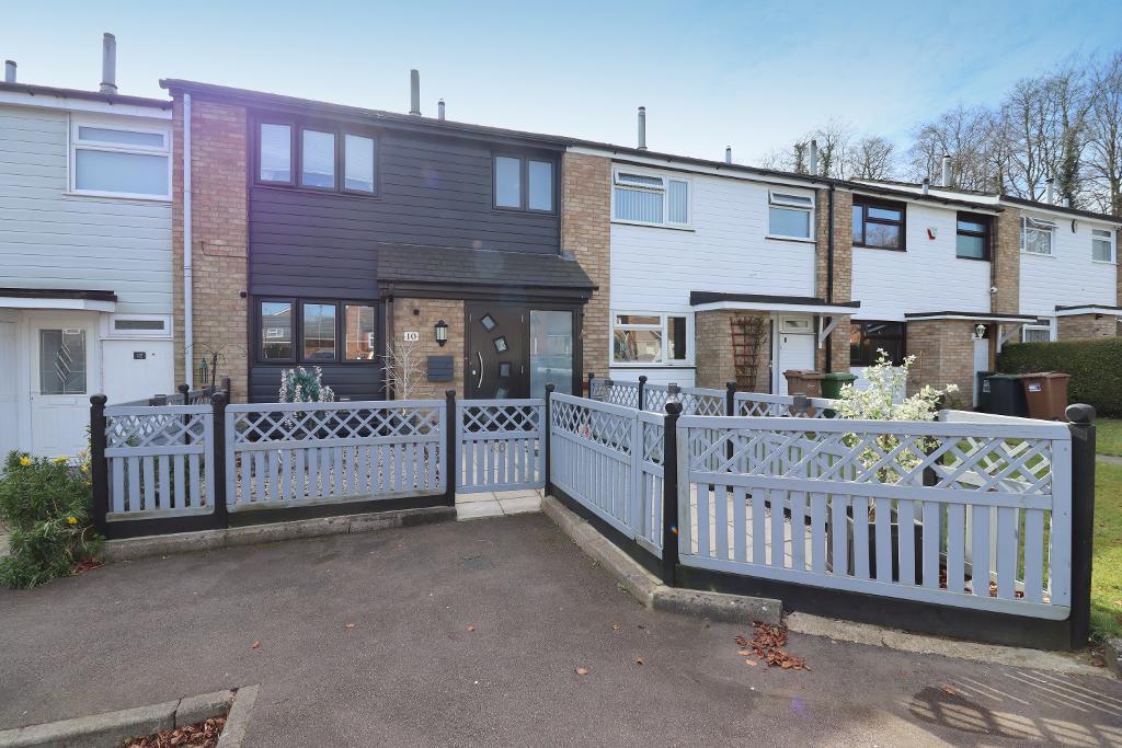 Harding Close, Marsh Farm, Luton... 3 bed terraced house - £315,000