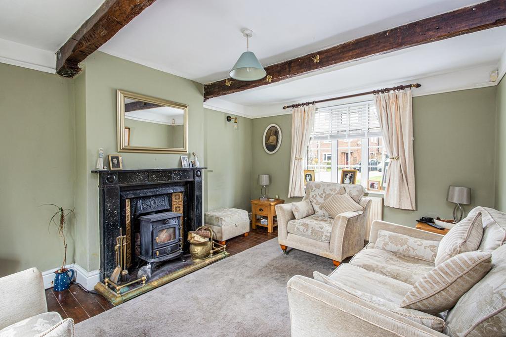 Irlam Road, Flixton, Manchester, M41 4 bed cottage - £450,000