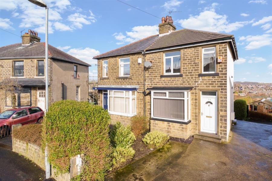 Gramfield Road, Crosland Moor... 2 bed semi-detached house - £675 pcm ...
