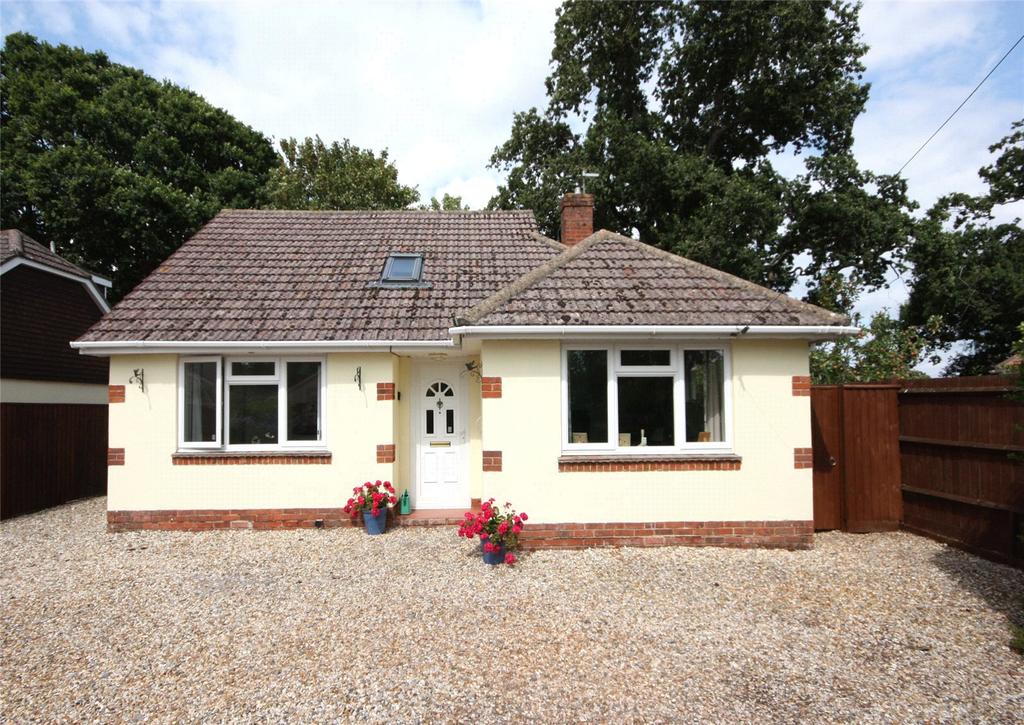 Everton Road, Hordle, Lymington... 3 bed bungalow - £499,950