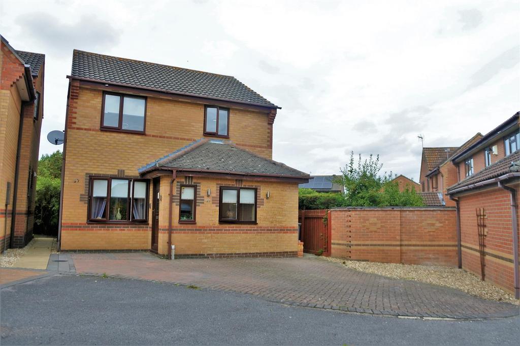 Longcliffe Road, Grantham, NG31 3 bed detached house - £245,000